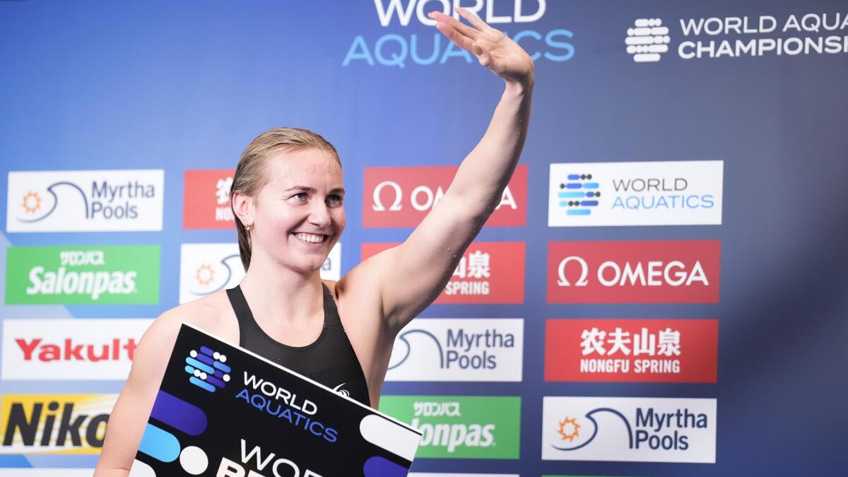 Ariarne Titmus wins gold, breaks world record at World Swimming Championships - Sportstar